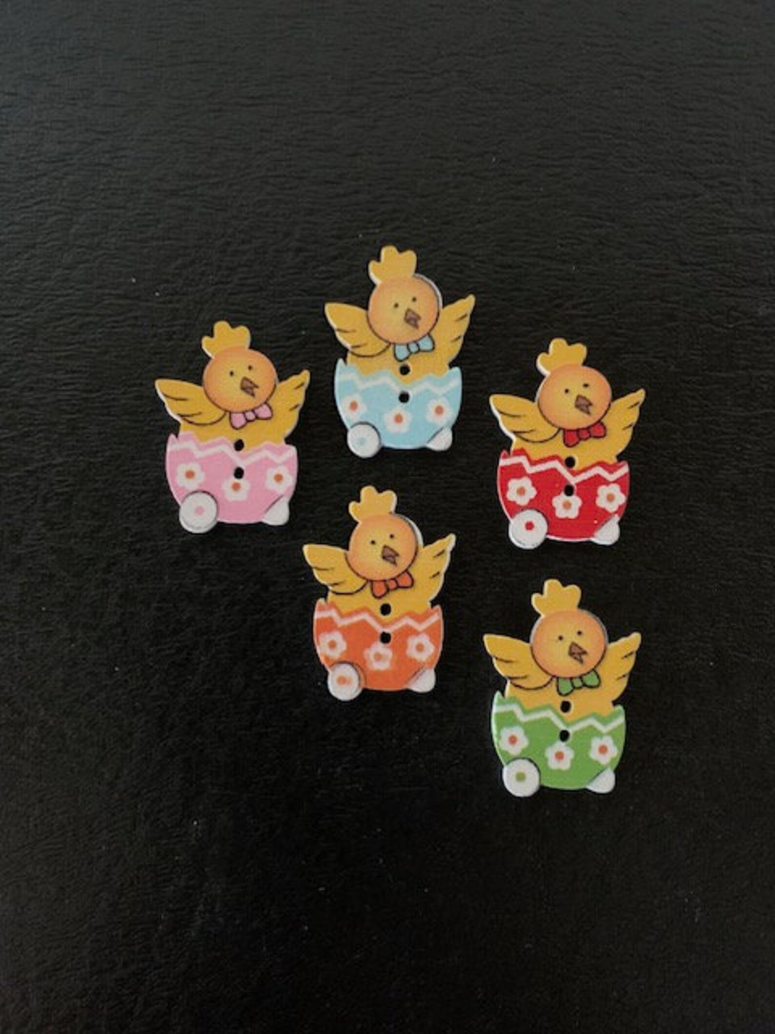 5 Random Mix Chick in Egg Buttons, Egg Buttons, Chicken Buttons, Cute ...
