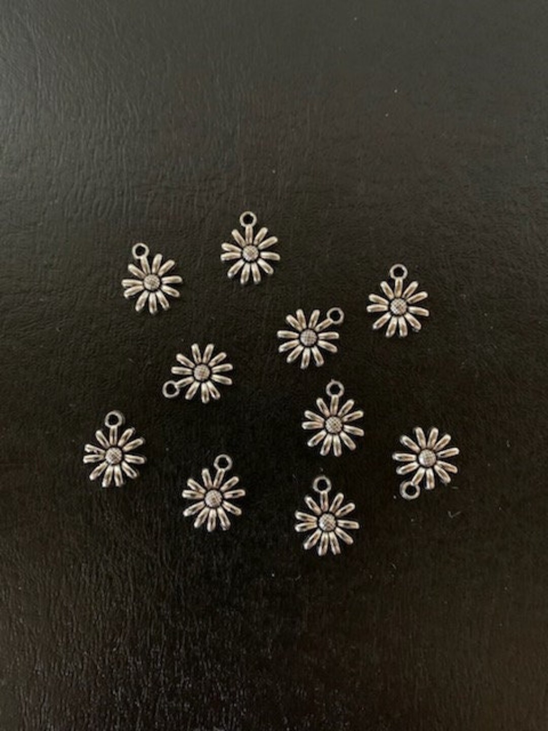 10 Silver Daisy Charms, Daisy Charm, Daisy Charm Pack, Silver Daisy ...