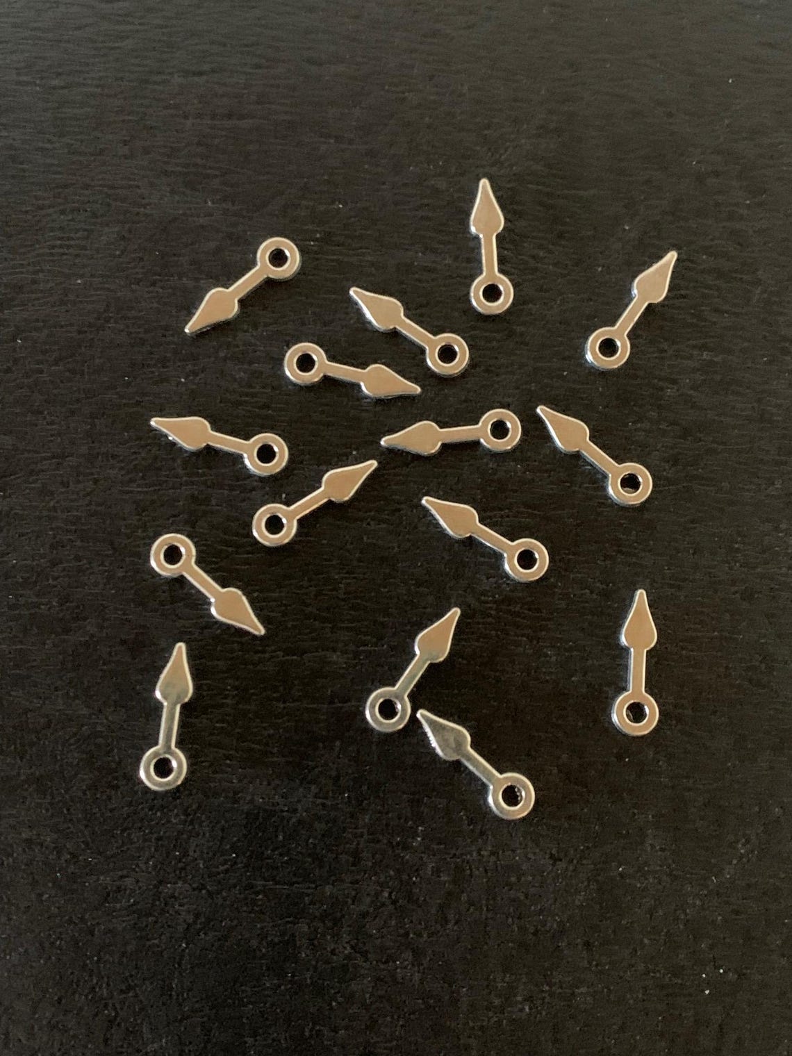15 Mini Silver Pointer Charms, Arrow Charm, Steampunk Charms, Mini ...