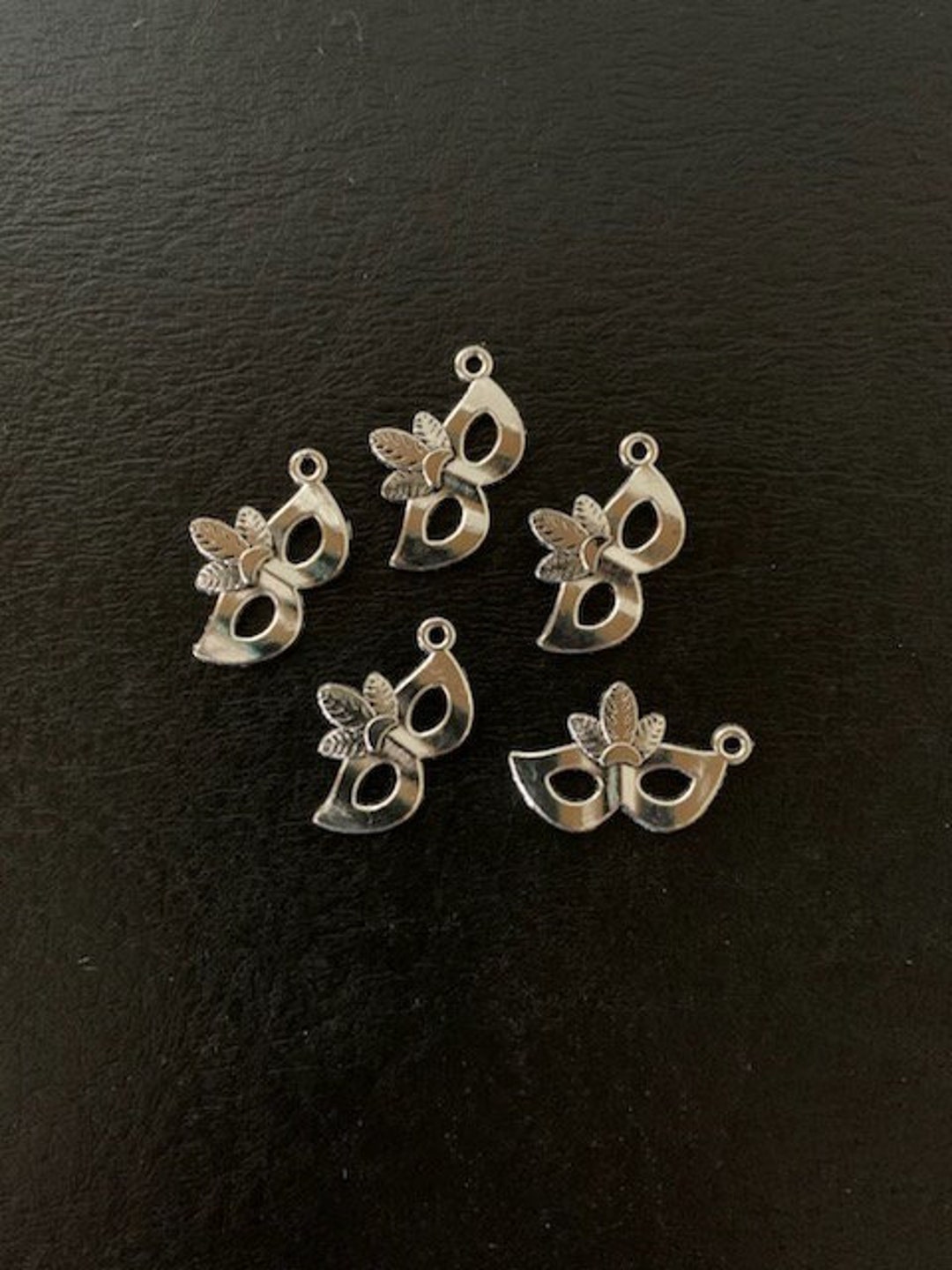 5 Silver Mask Charms, Mask Charm, Silver Mask, Mardi Gras Mask ...