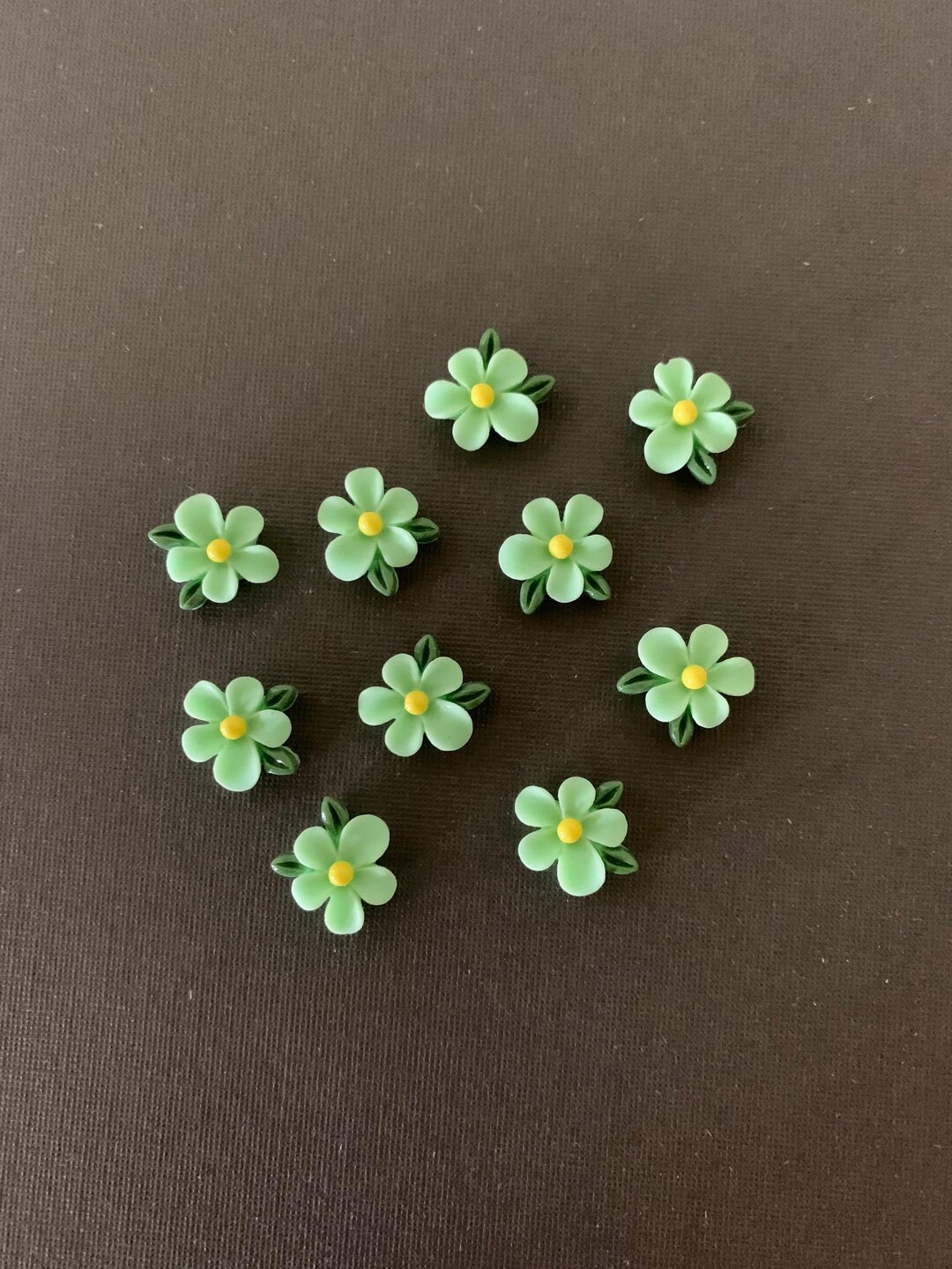 10 Sm Leaf and Green Flower Flatbacks, Green Flower, Flower Cabochons ...
