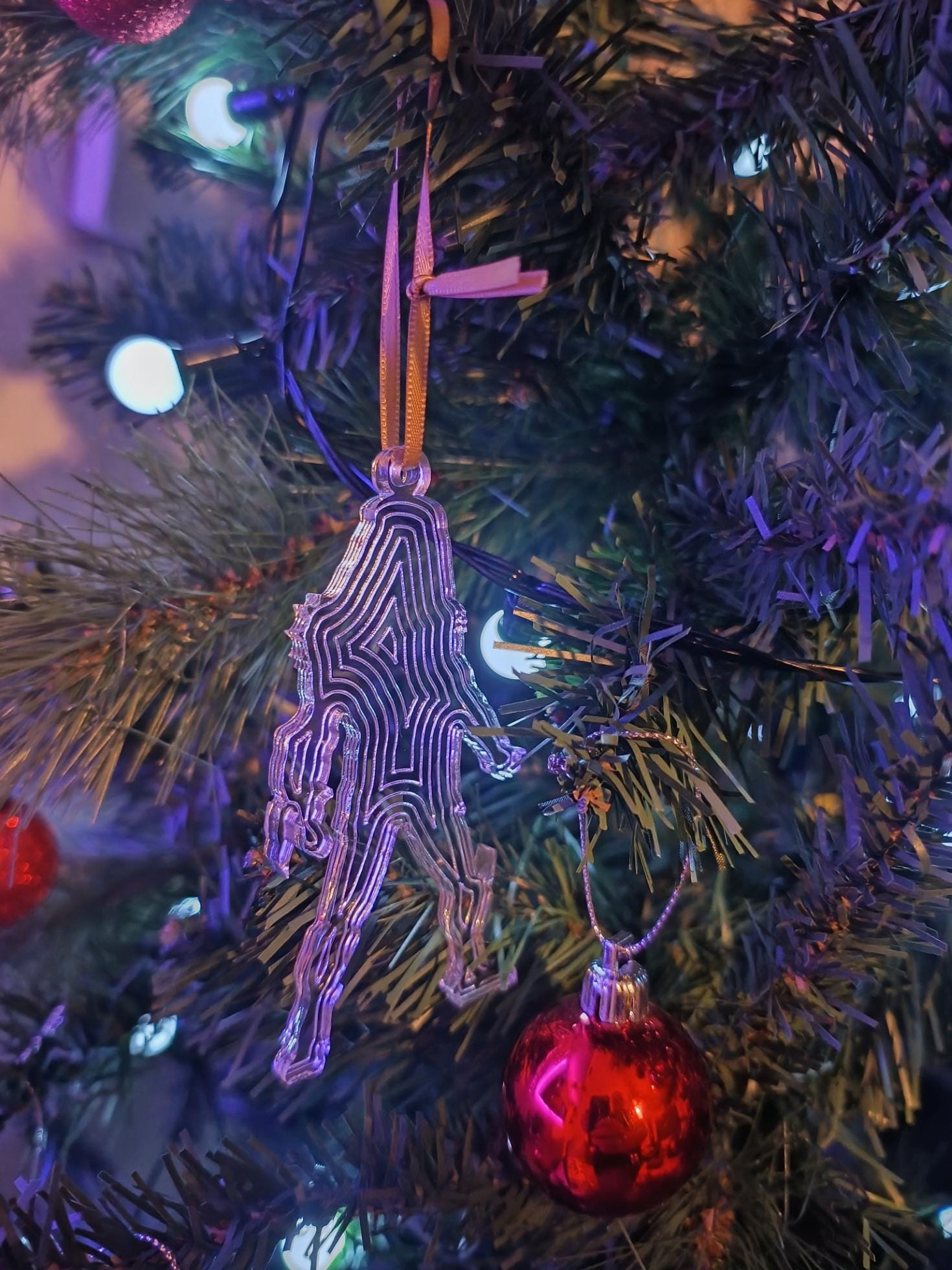 Clear Acrylic Predator Stealth Camouflage Christmas Tree Decoration ...