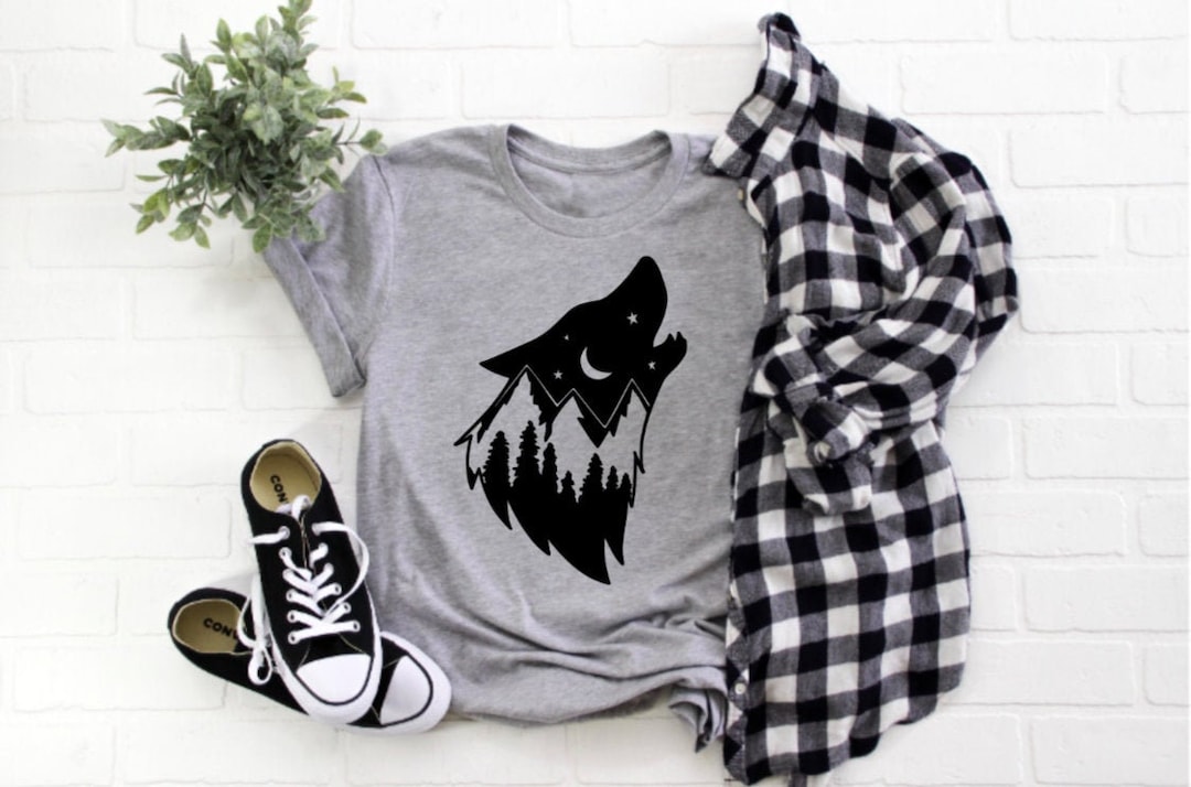 Howling Wolf Shirt - Wolf Nature Lover Shirt - Wolf Lover Gift ...