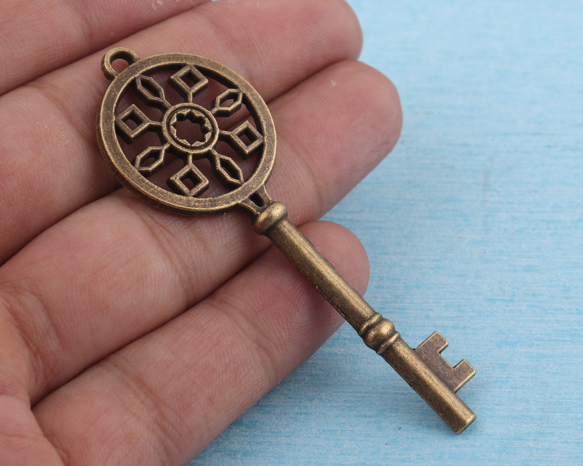 A Set of 6 Keys Multiple Styles Creative Retro Bronze | Etsy