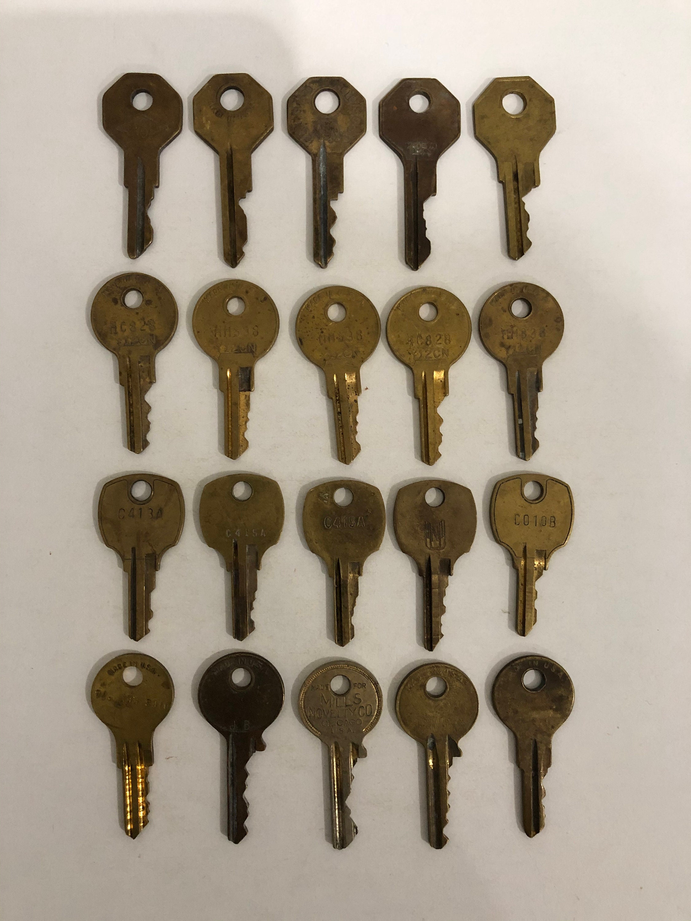 Antique 20 Keys Flat Keys Skeleton Keys Rusty Keys 102 - Etsy
