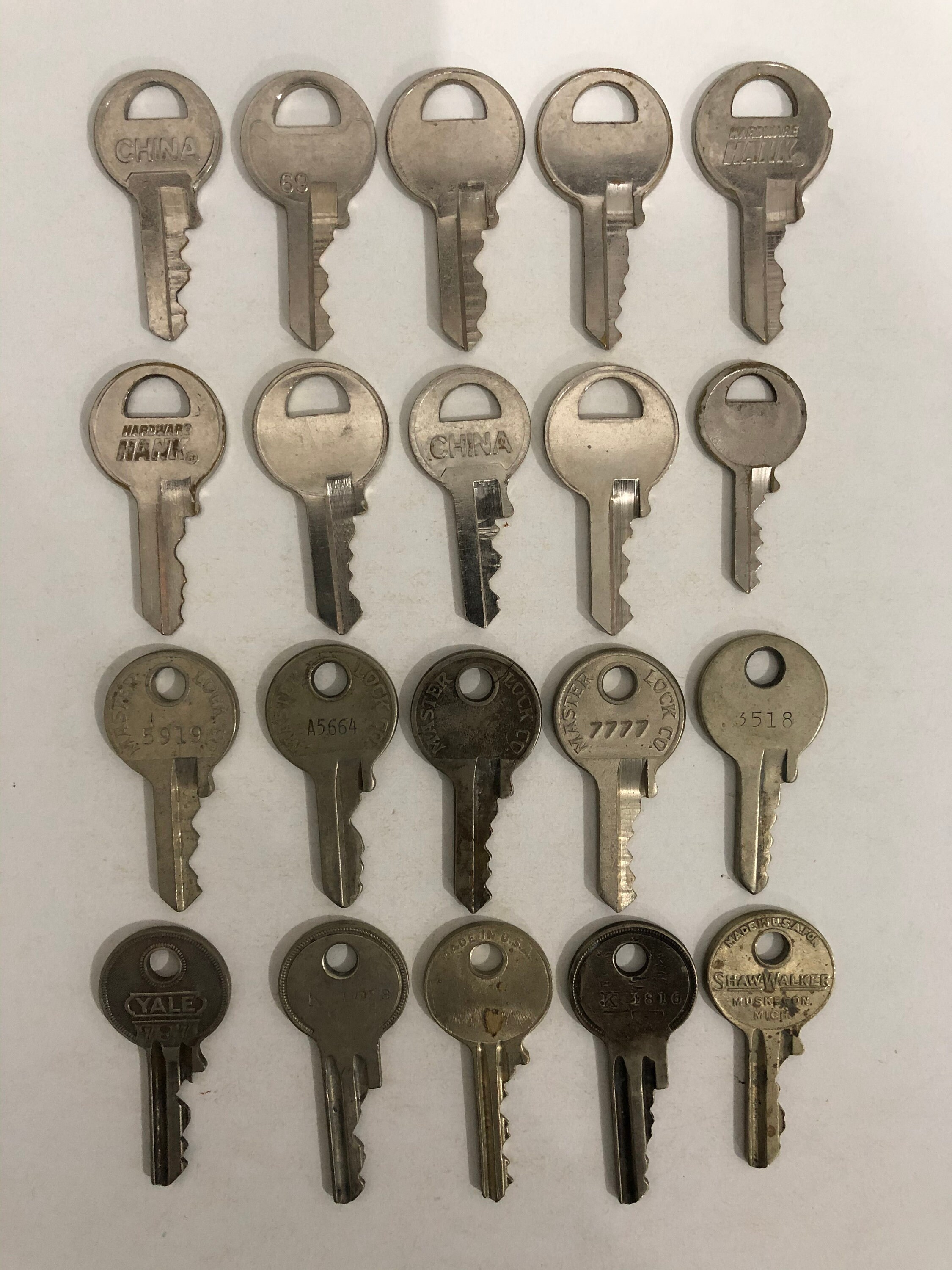 Antique 20 Keys Flat Keys Skeleton Keys Rusty Keys 89 - Etsy