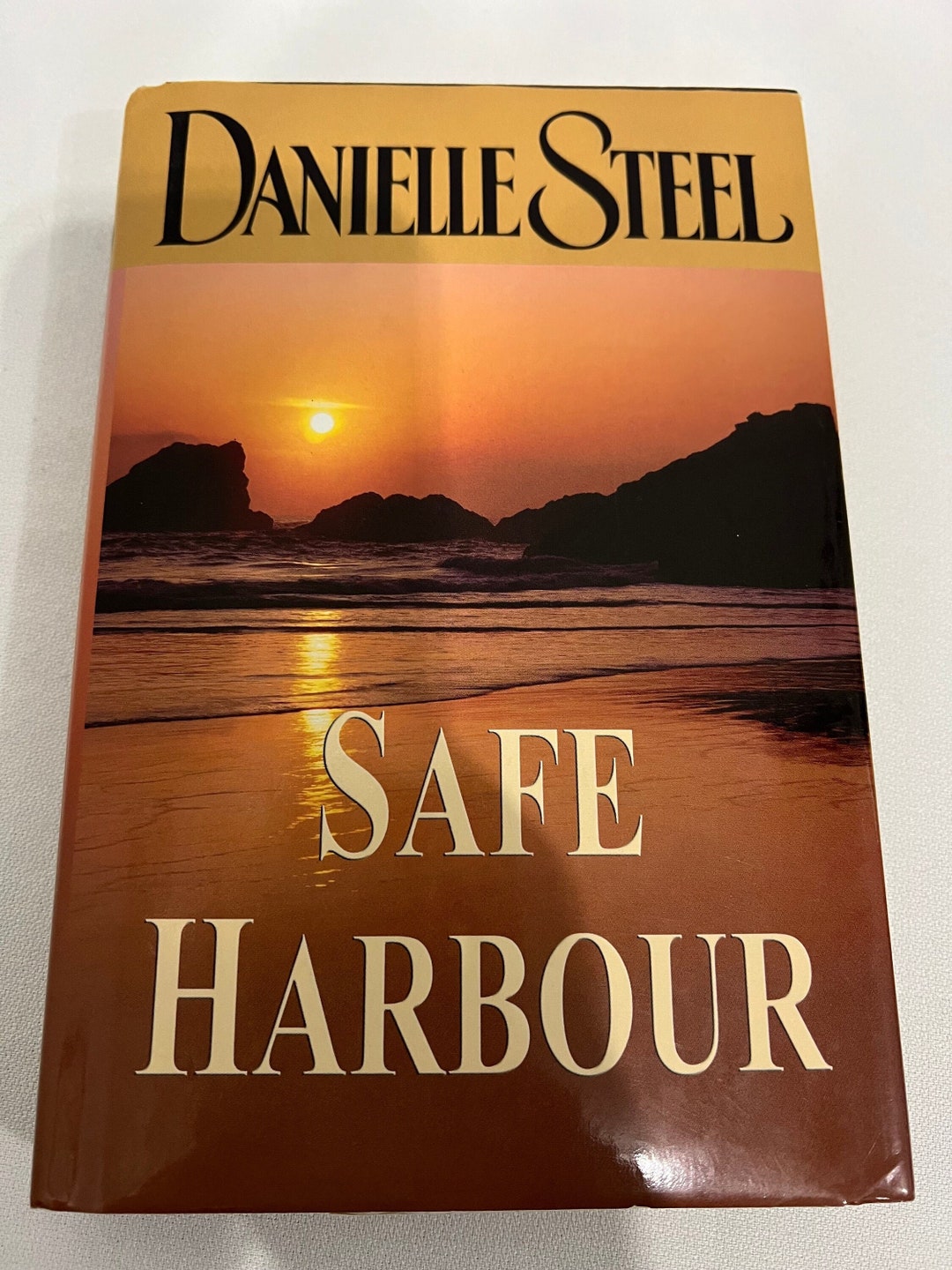Antique Book Safe Harbour , by Danielle Steel 2003 #219 - Etsy