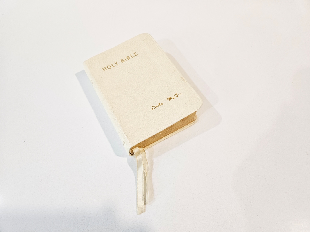 Small Leather Holy Bible - King James Holy Bible - Self Pronouncing ...