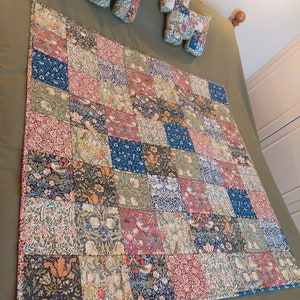 William Morris Quilted Patchwork Lap Blanket/throw, With Eight Morris ...