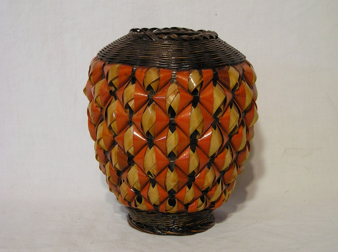Attractive Interwoven Multi-colored Reed Basket W/inner Porcelain Bud ...