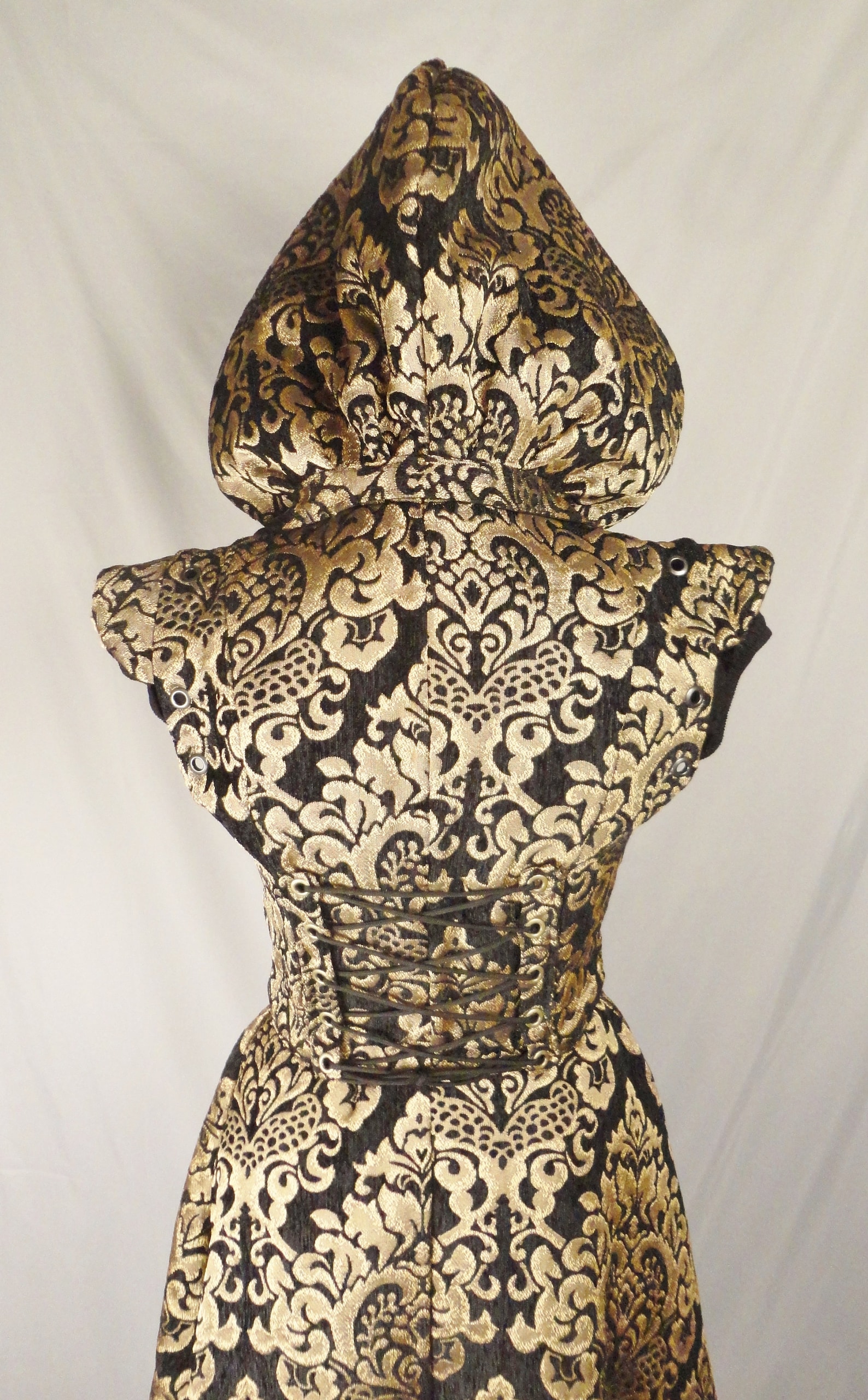 The Maharet Women's Renaissance pirate overcoat Medieval | Etsy