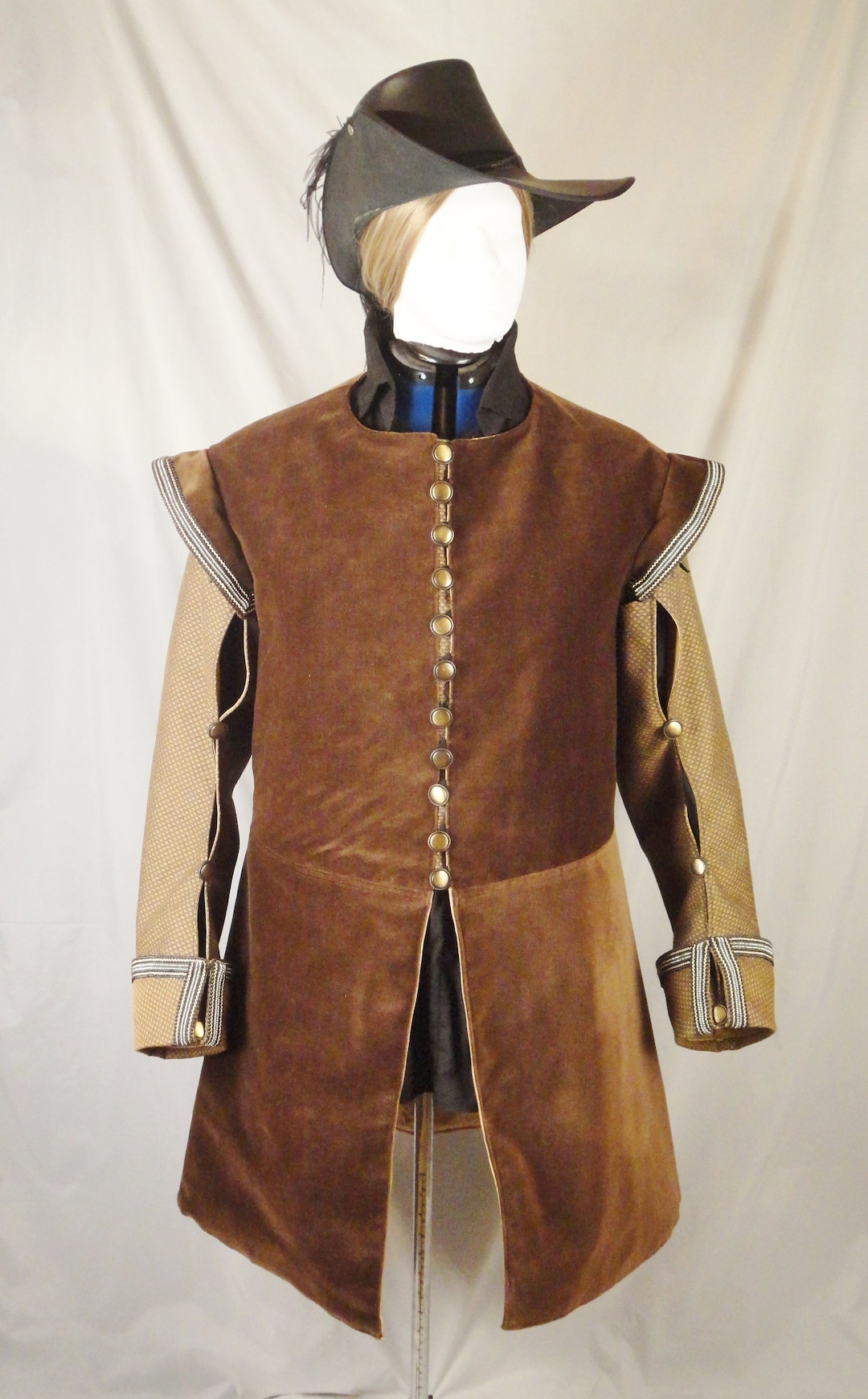 Men’s Knee Length Long-sleeved Renaissance Doublet - Etsy