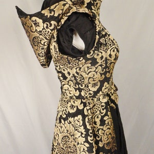 The Maharet Women's Renaissance pirate overcoat Medieval | Etsy