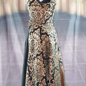 The Maharet Women's Renaissance pirate overcoat Medieval | Etsy