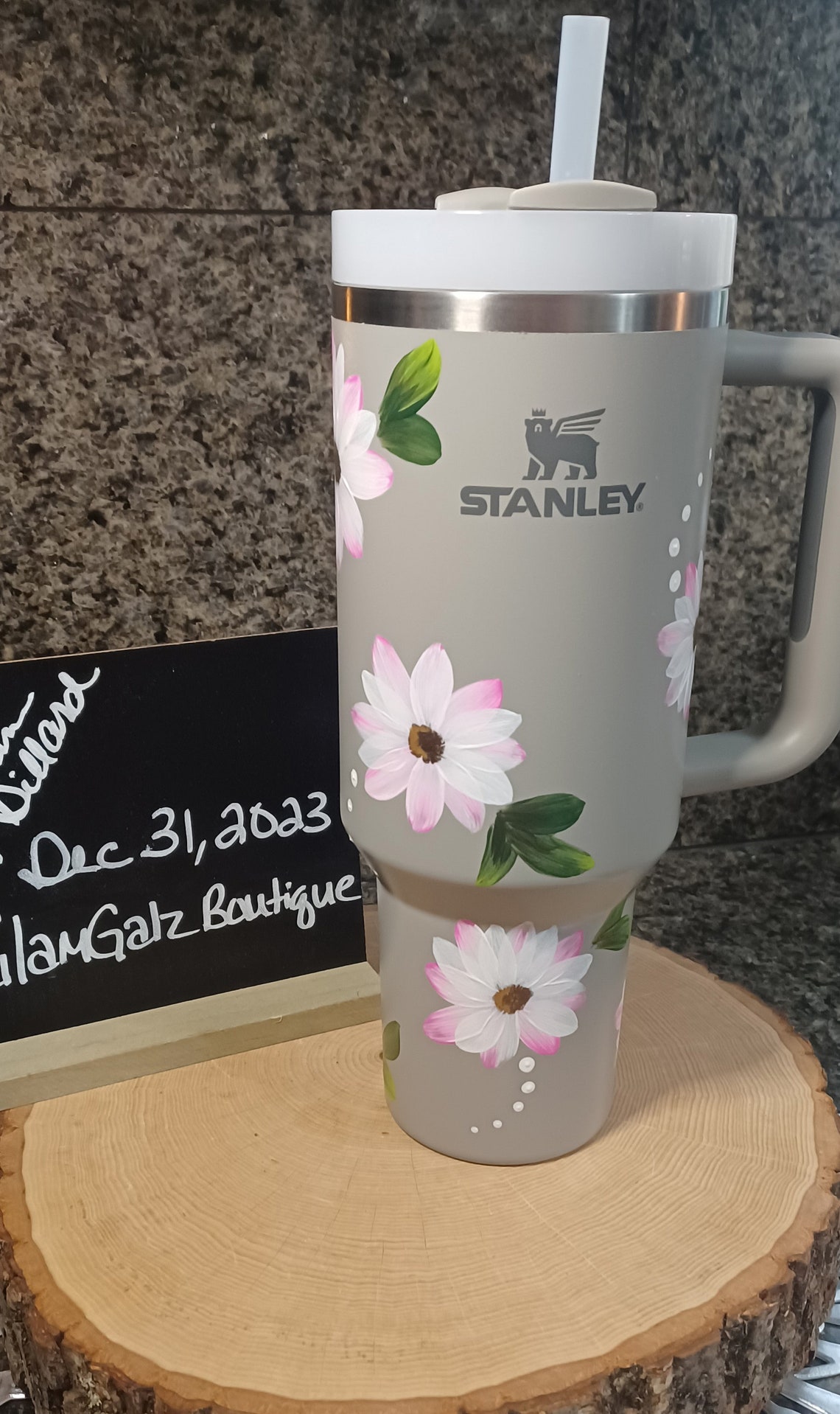 New Stanley 40oz Quencher H2.0 Flint With Hand Painted Pink Daisies - Etsy