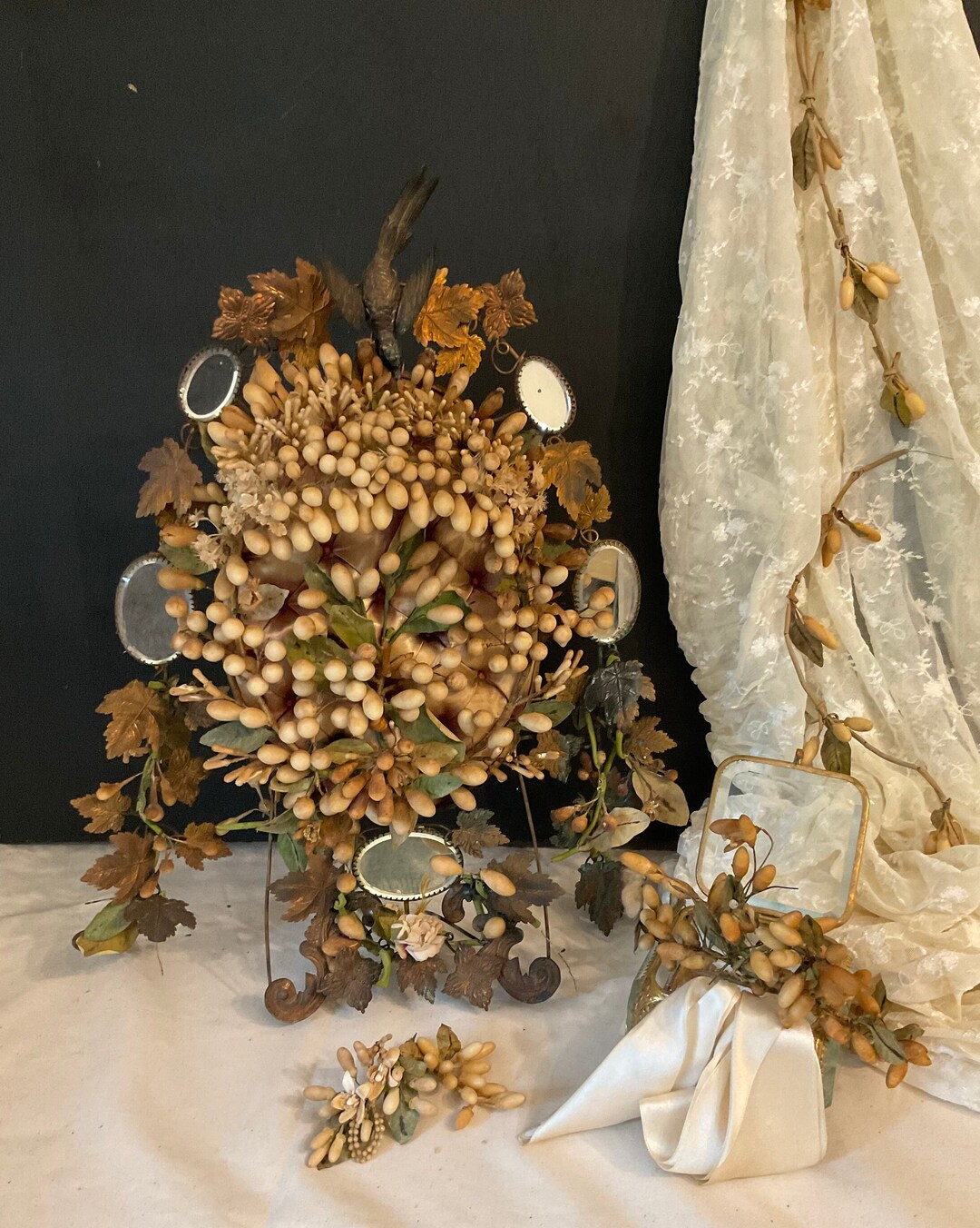 Antique French Globe De Mariee , Wedding Dome Interior Display Stand ...