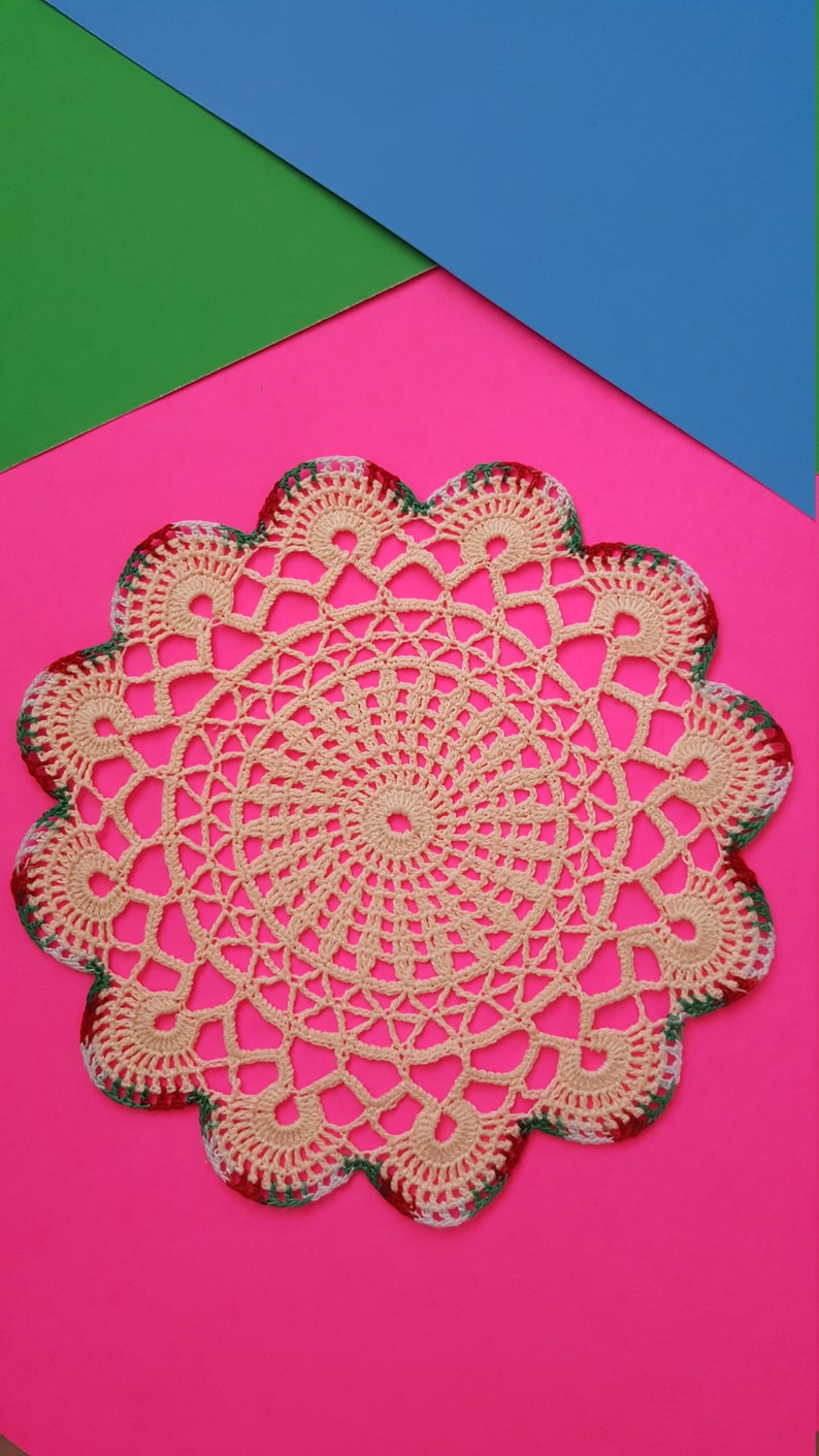 Round Scalloped Doily With Multi-color Edging - 10.5" Diameter - 1 ...