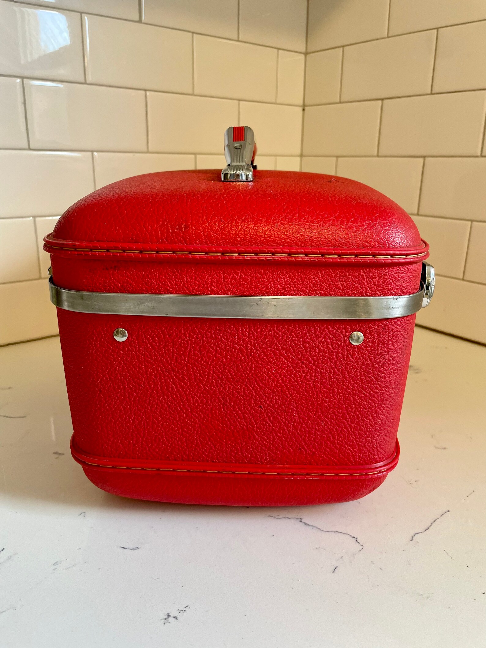 Vintage American Tourister Tiara Train Makeup Case Red Travel - Etsy