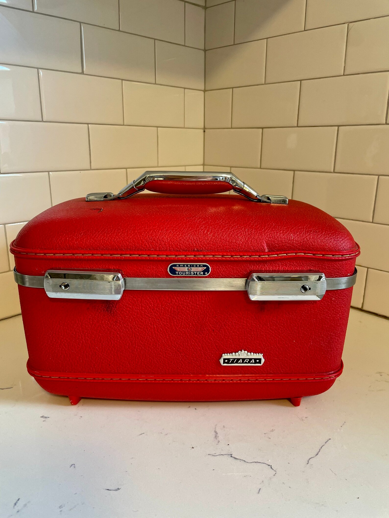 Vintage American Tourister Tiara Train Makeup Case Red Travel - Etsy