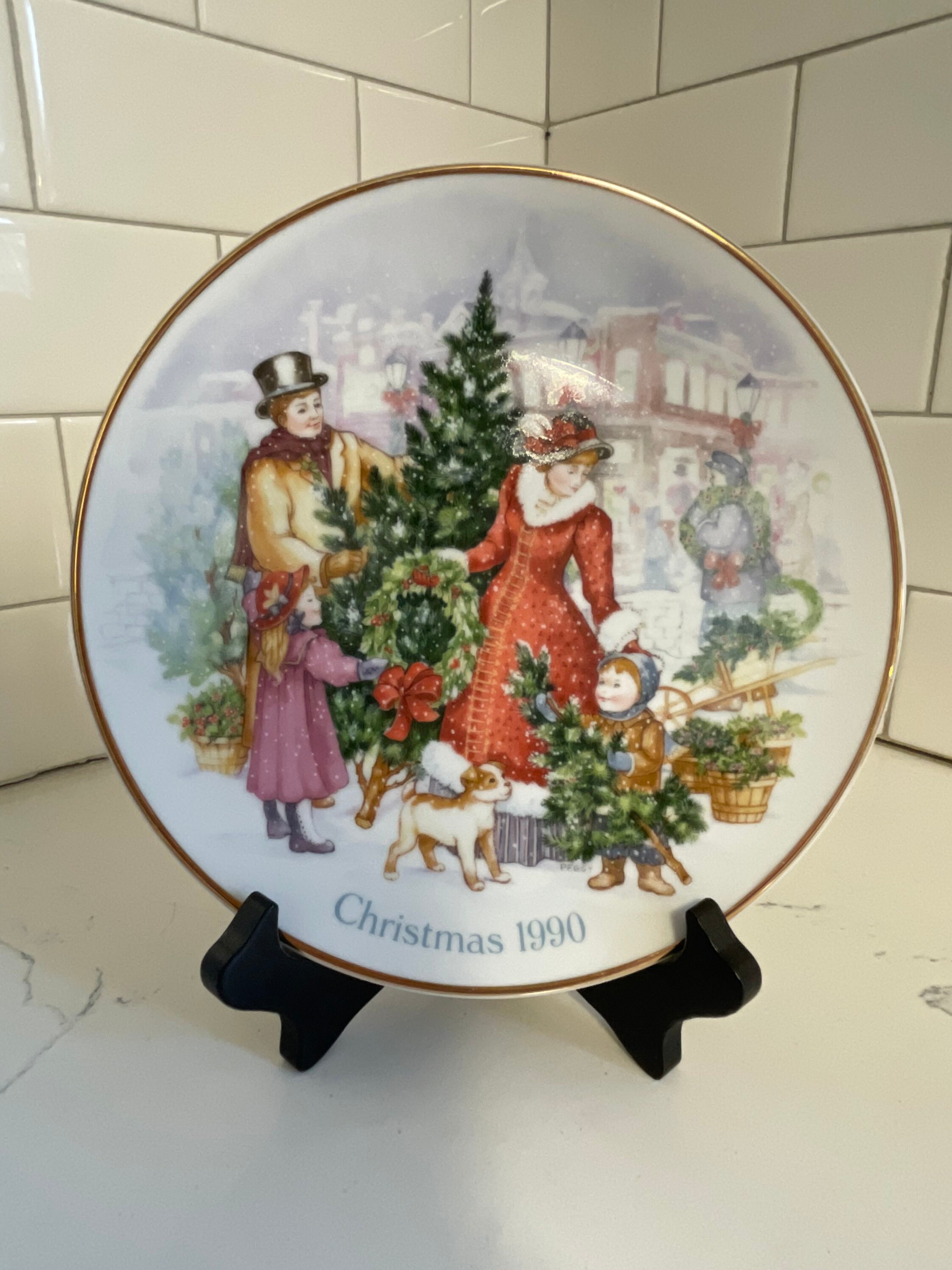 Avon Christmas House