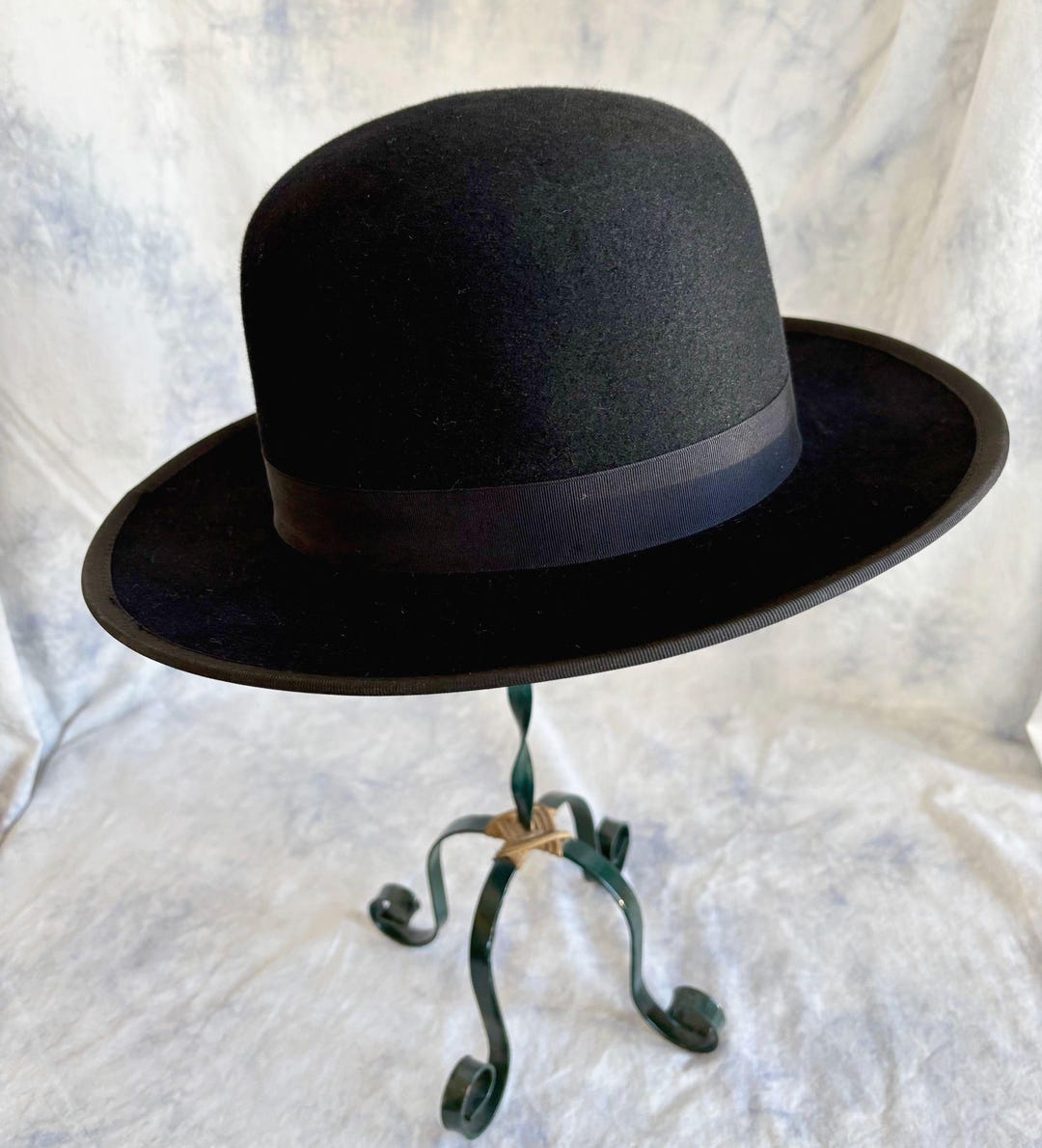 Man's Black Wool Felt Hat Amish Round Crown 2-3/4 Inch Brim Size 6-7/8 ...