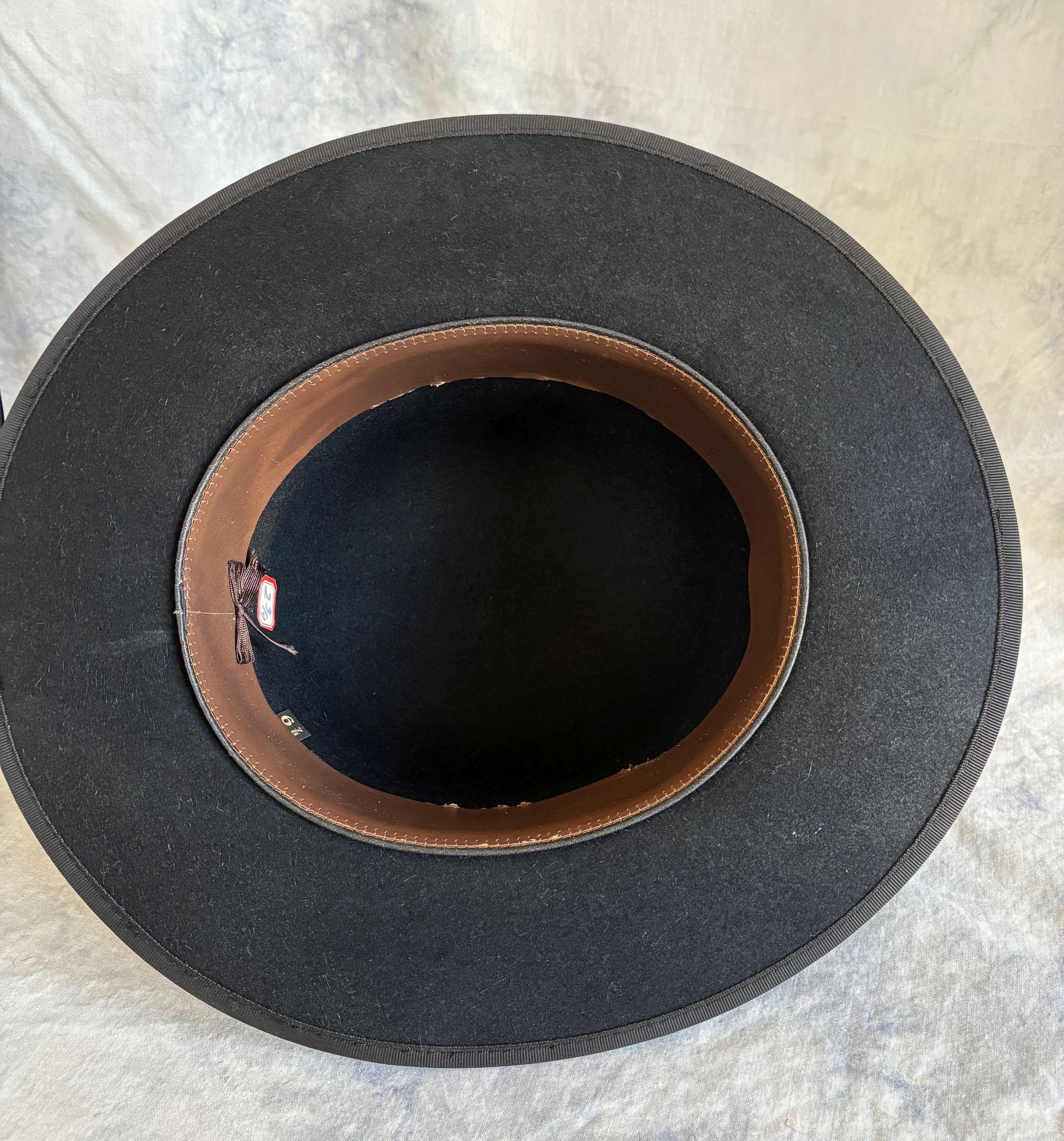 Mans Black Wool Felt Hat Amish Round Crown 2-3/4 Inch Brim Size 6-7/8 ...