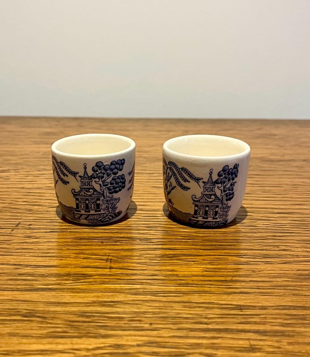 2 Blue and White Vintage Egg Cups Willow Pattern - Etsy