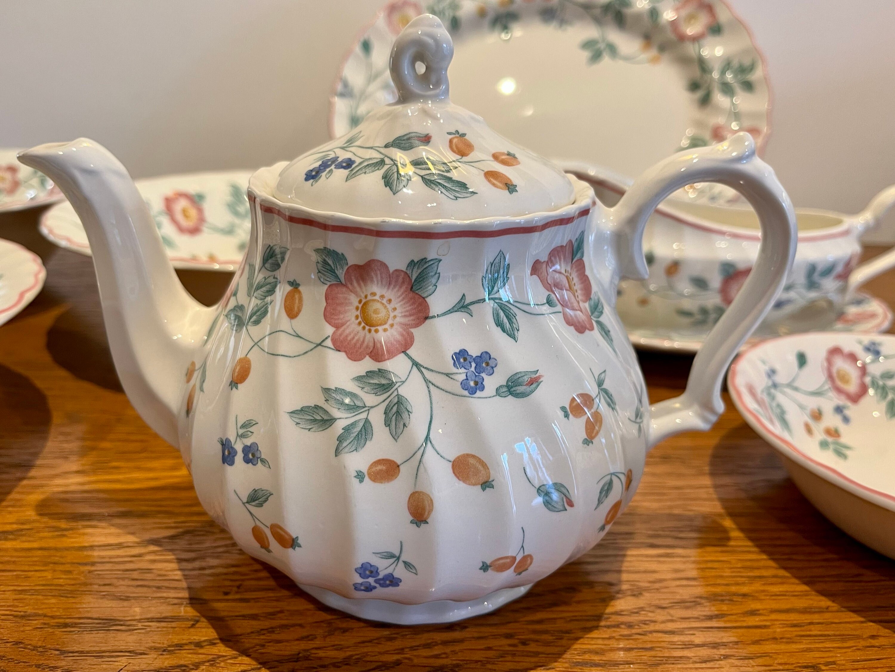 Churchill the Chartwell Collection Briar Rose Items Serving - Etsy UK