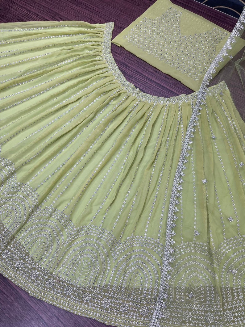 Indian Mehndi Night Green Lehenga Girl Indian Wedding Lenga - Etsy Hong ...