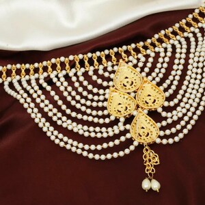 Traditional Sari Brooch, Indian Bollywood Designer White Color Gold ...