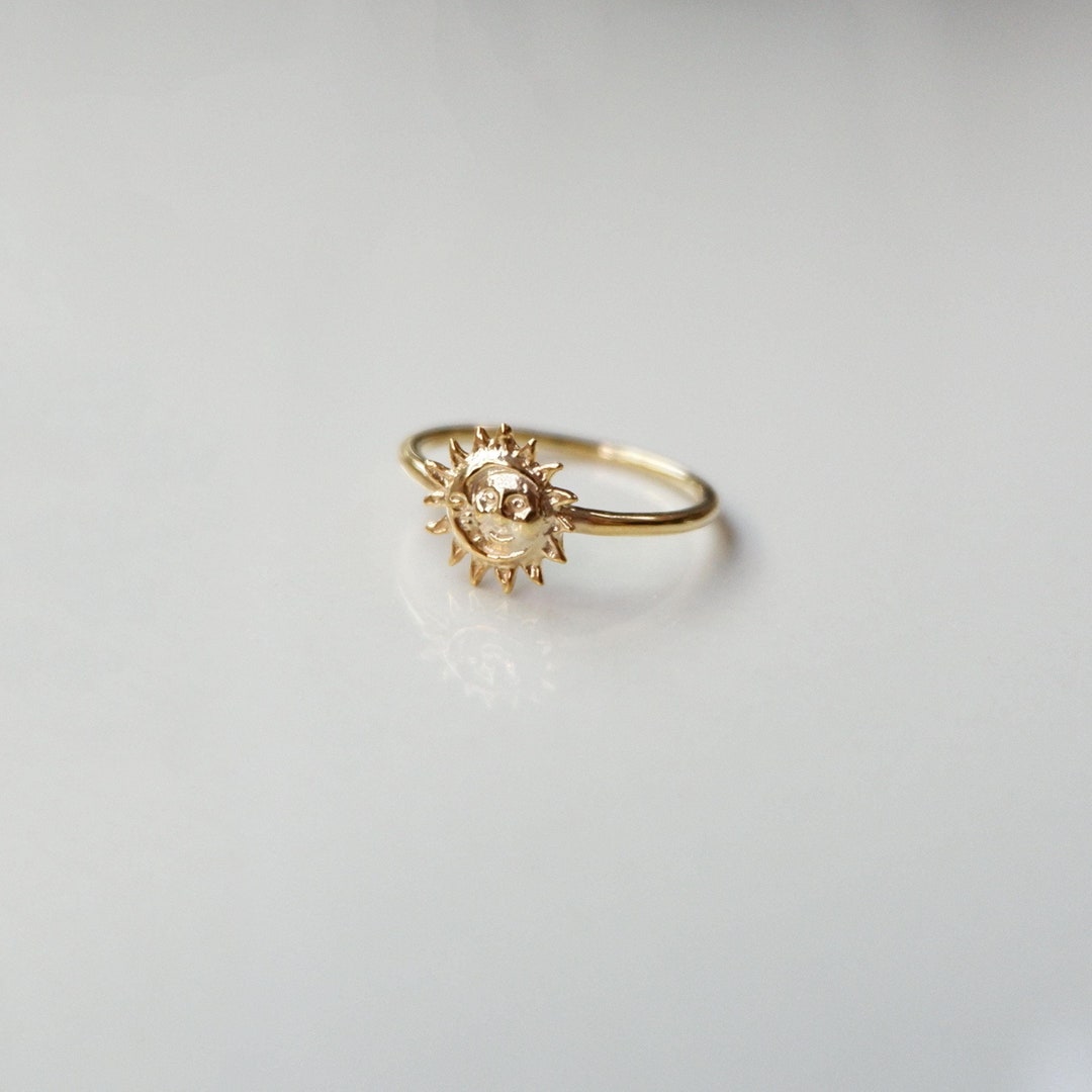 14k Gold Sun Star Ring: Celestial Jewelry - Etsy