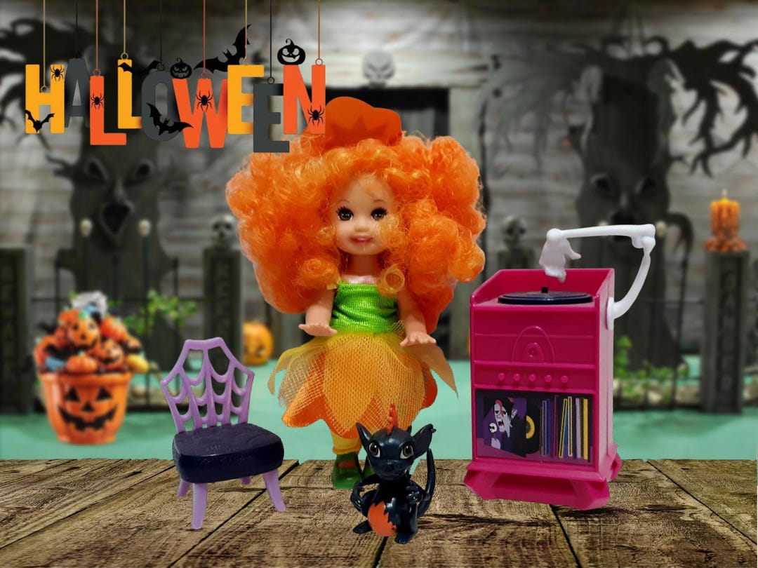 Disney Vampirina Record Player and Chair Set, Kelly Halloween Doll ...