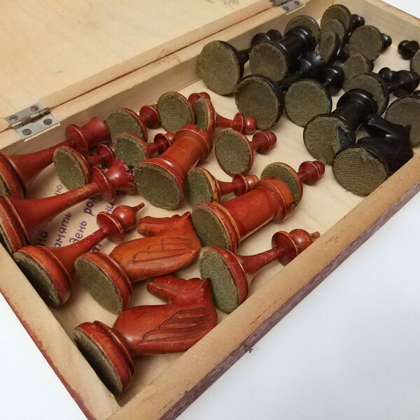 Antique Chess Set - Etsy