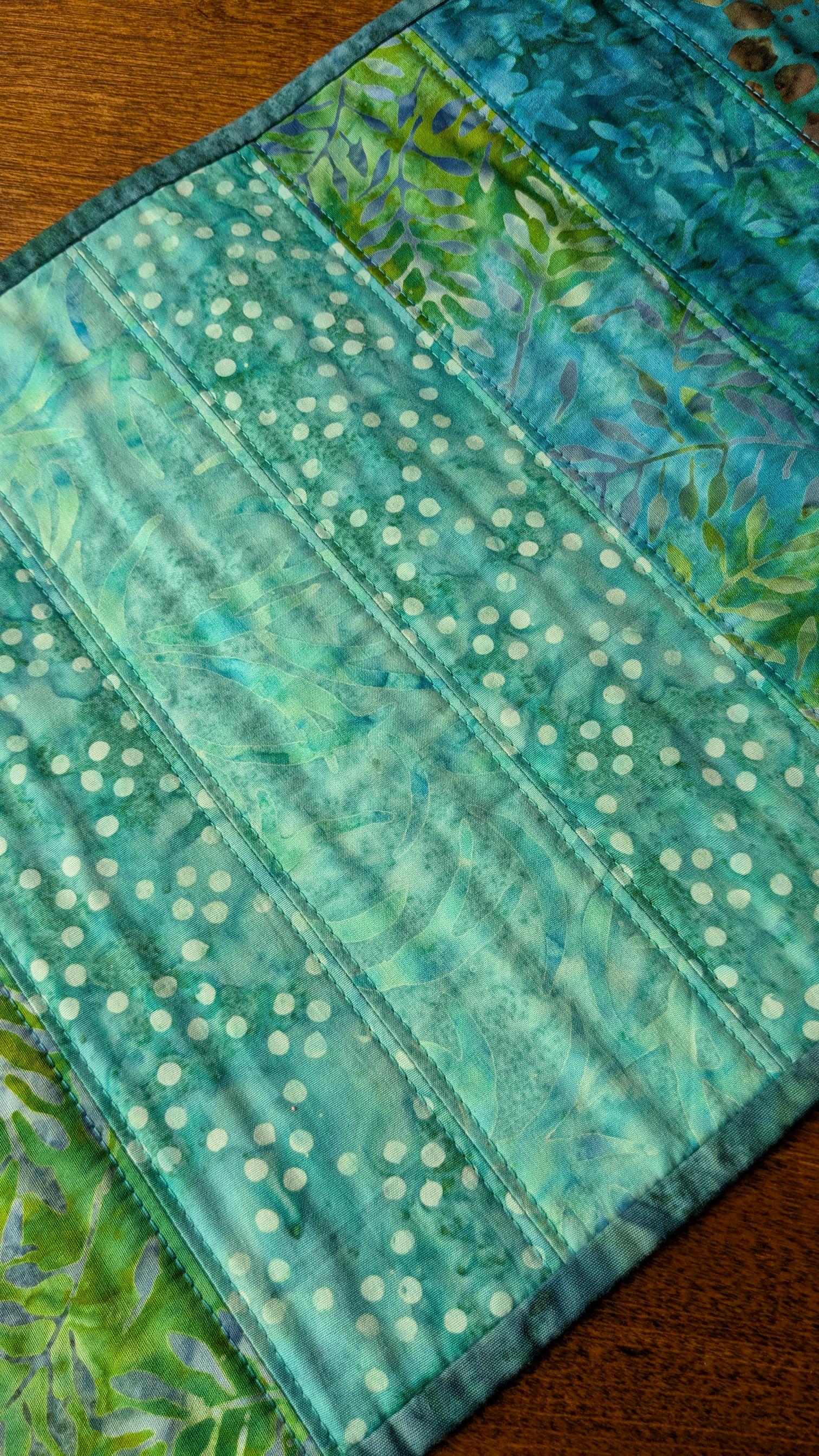 Cool Ocean Colors Batik Gradient Quilted Table Runner Modern Ombre ...