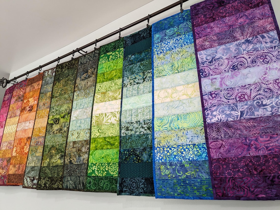 Cool Ocean Colors Batik Gradient Quilted Table Runner Modern Ombre ...