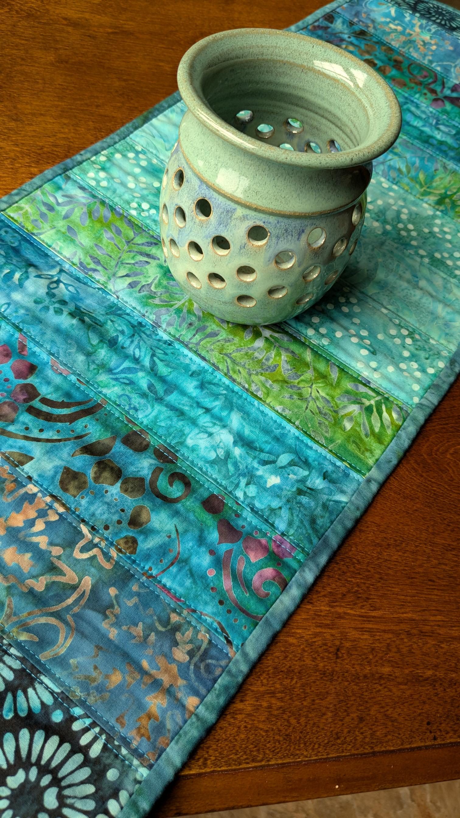 Cool Ocean Colors Batik Gradient Quilted Table Runner Modern Ombre ...