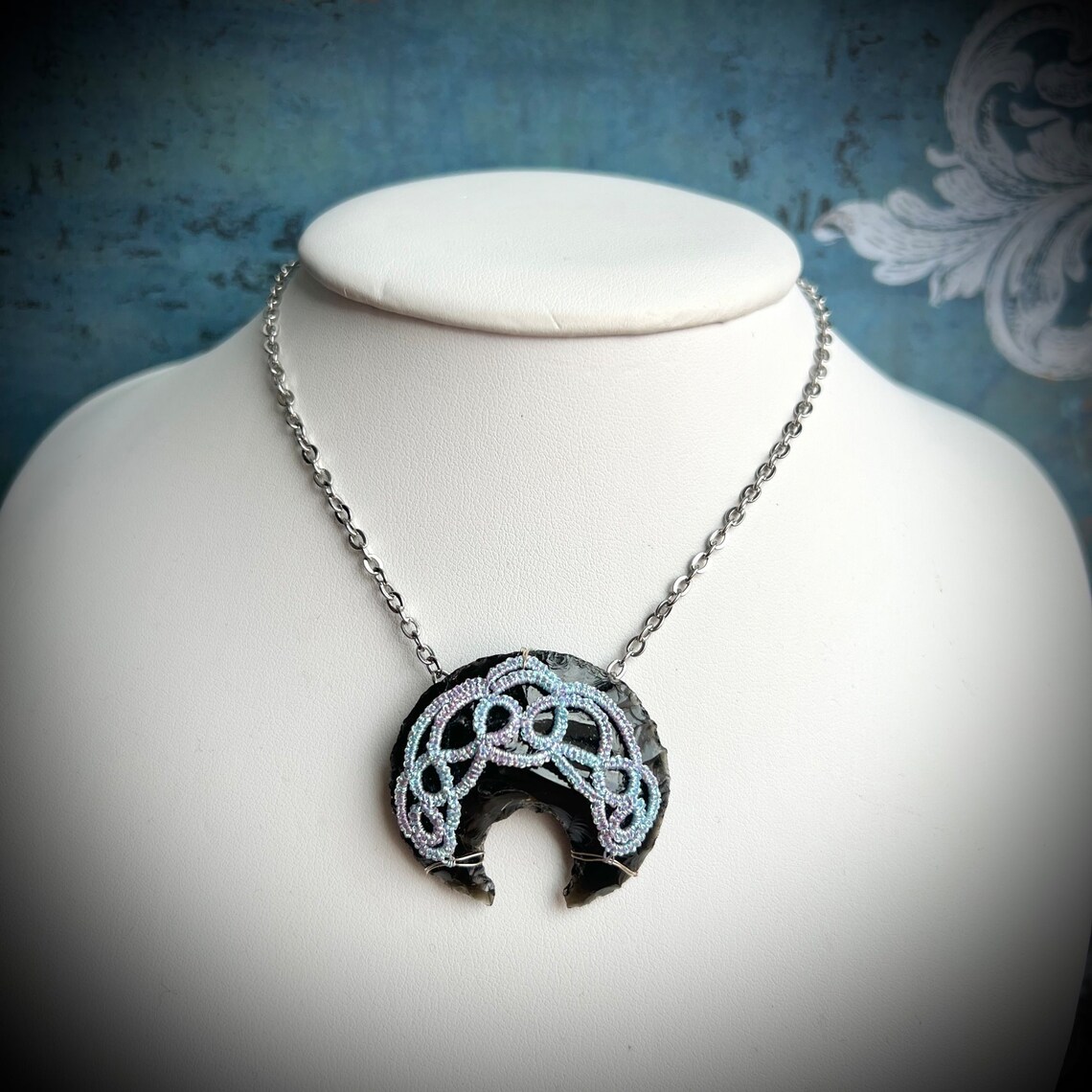 Tutorial, Pattern for Tatting Shuttle Earrings in Moon Shape - Etsy