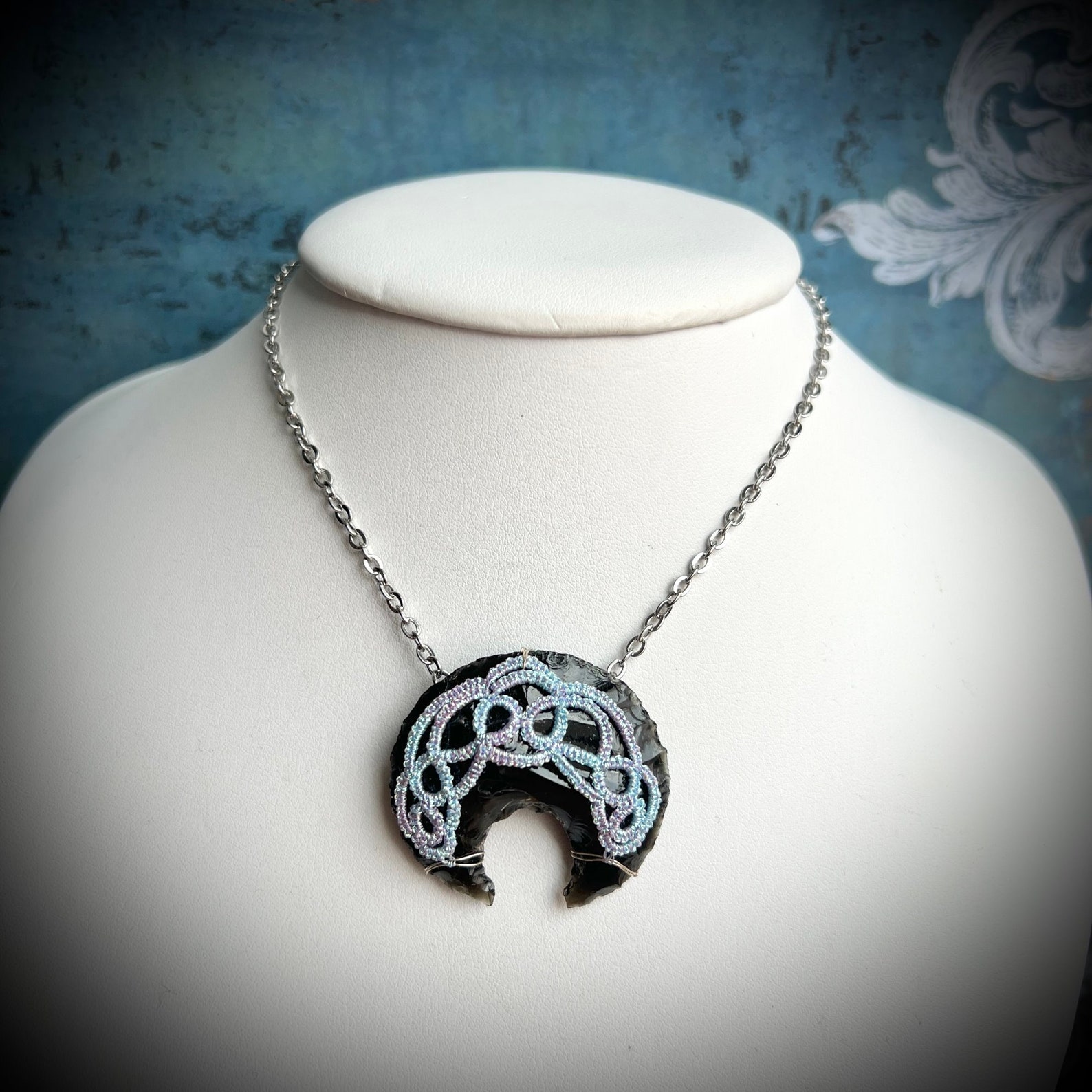 Tutorial, Pattern for Tatting Shuttle Earrings in Moon Shape - Etsy
