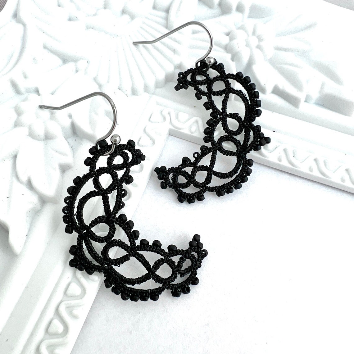 Tutorial, Pattern for Tatting Shuttle Earrings in Moon Shape - Etsy