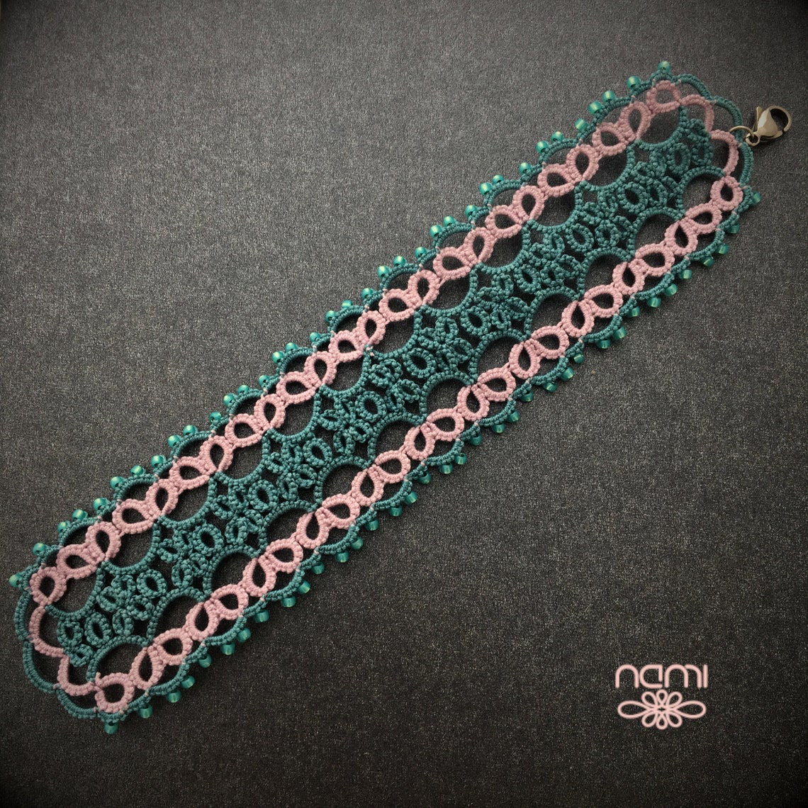 Tatting Shuttle Pattern for a Wide Bracelet, Tatting Step by Step ...
