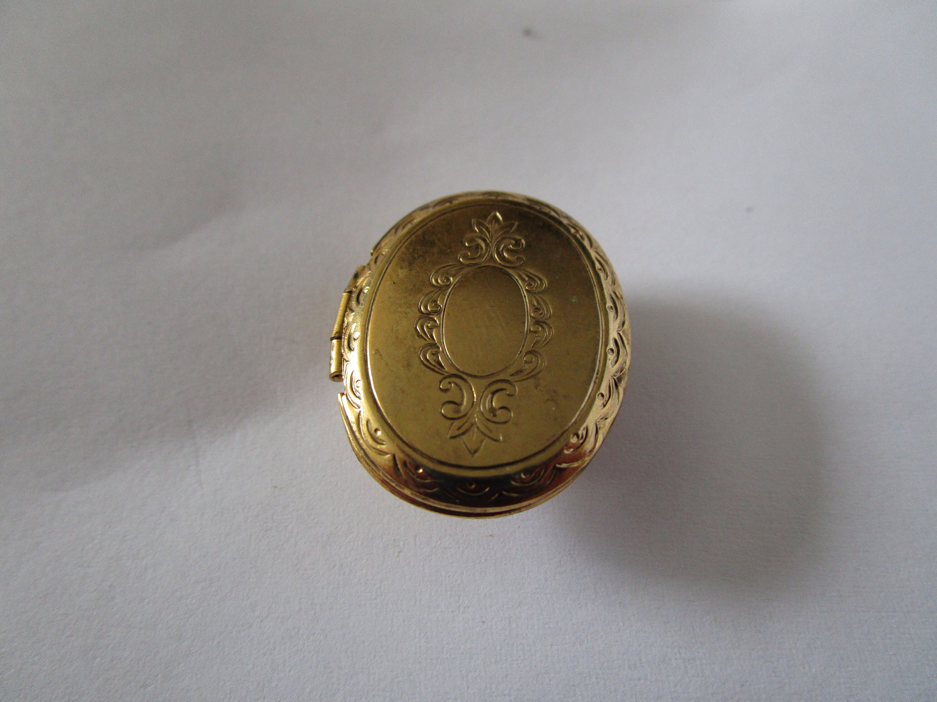 Vintage Engraved Photo Locket Button Adornment - Etsy