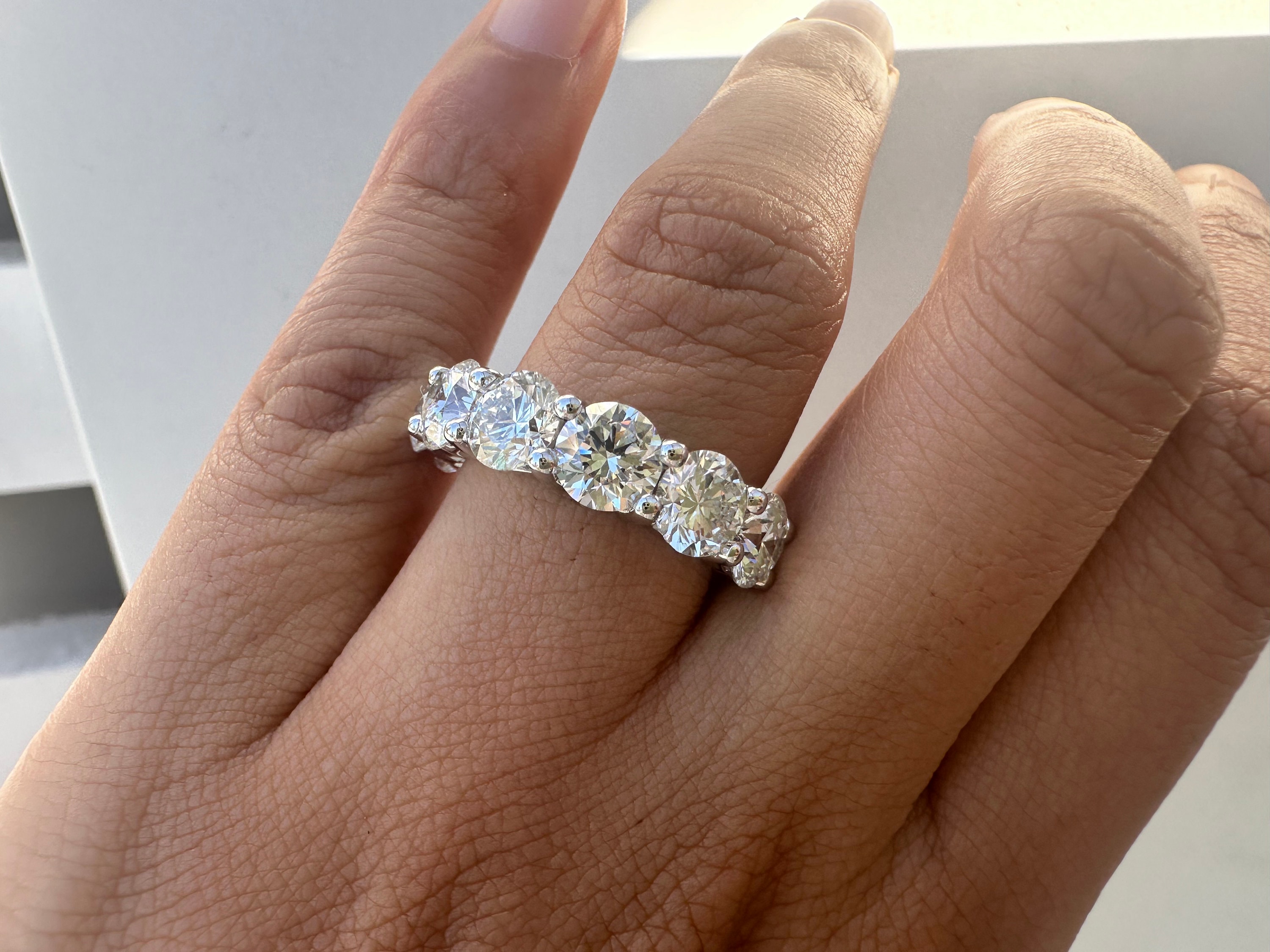 10 diamond wedding band store