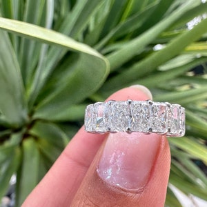 5 carat anniversary band store