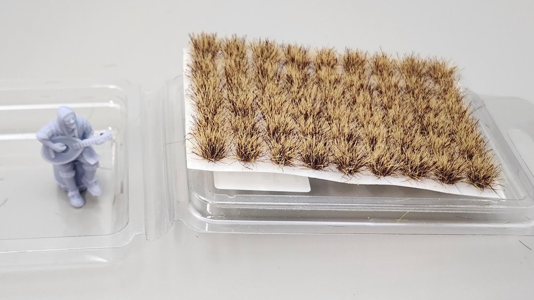 JHT - Winter Model Grass Clusters - Self Adhesive Grass Tufts - 8mm ...