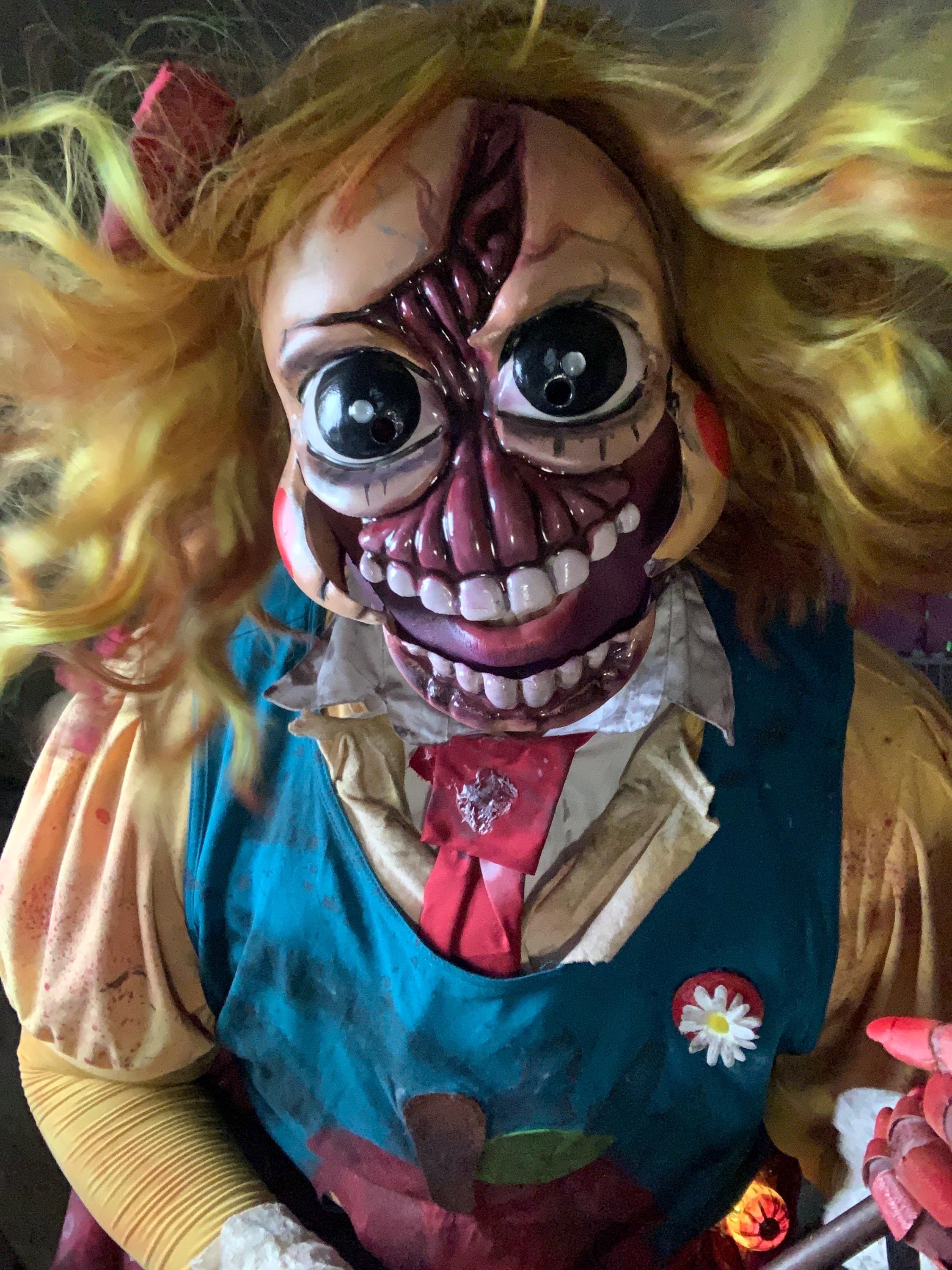 Scary Mask Poppy