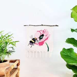 Bee Wall Art Crochet Pattern - Flower Tapestry DIY Vintage Decor - Etsy