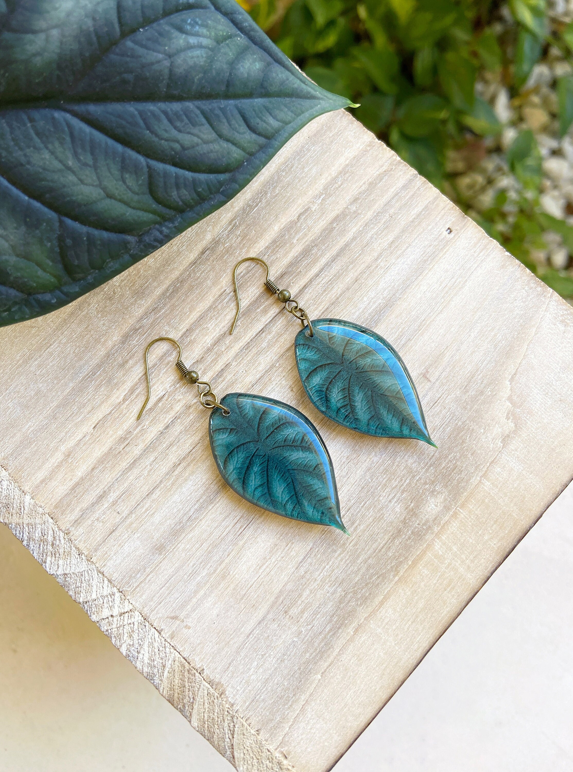 Alocasia Dragon Scale Plant Earring Tropical Leaf Earring - Etsy
