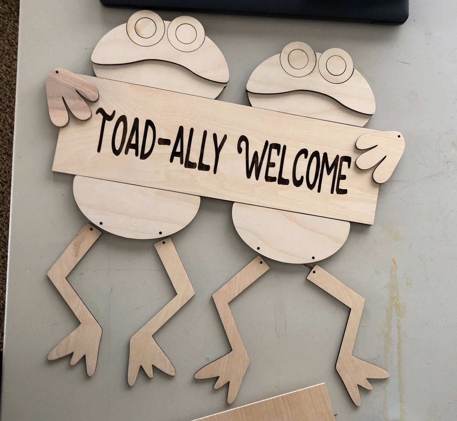 Dangly Leg Frog Door Hanger Wall Hanging Svg - Etsy