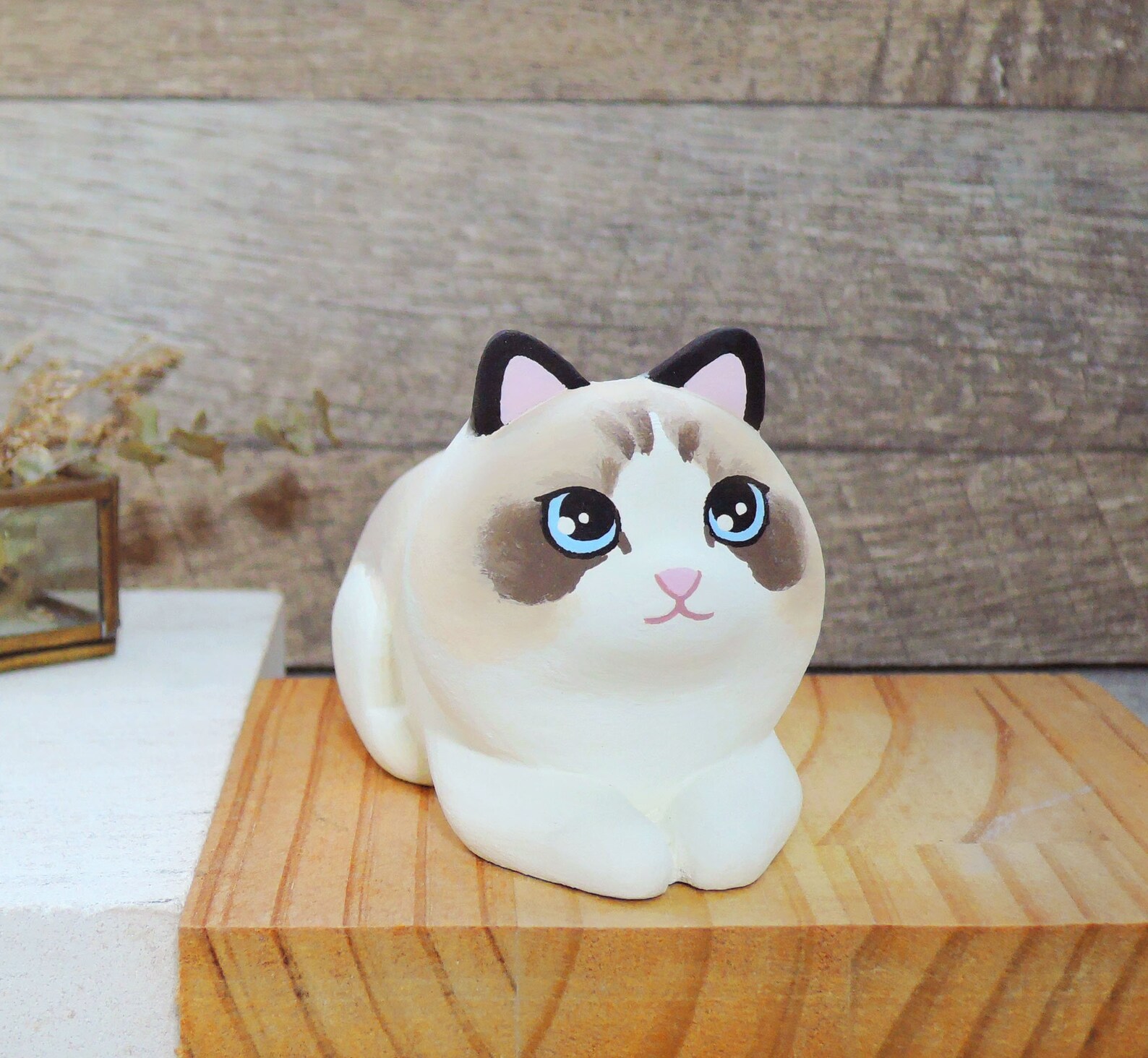 Ragdoll Cat Figurine , Wood Sculpture, Wood Carving, Decoration, Gift ...