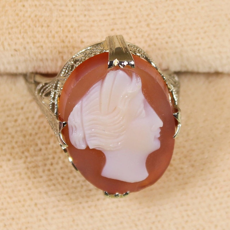 14k Cameo Ring - Etsy